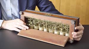 La primera calculadora de la historia, inventada por Pascal en el siglo ...